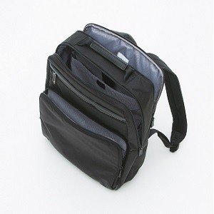 フレックスライト　フィット軽量リュック・2気室