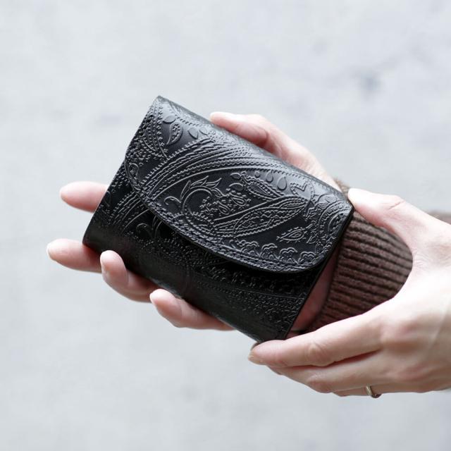 栃木レザー 三つ折り財布 メンズ レディース ペイズリー VINCENT CRAFTED MANUEL ミドルウォレット ミニ財布 ペイズリー柄 財布 ブラック