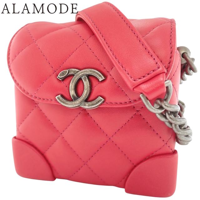 CHANEL(シャネル) マトラッセ ココマーク ミニバニティ バッグ ショルダーバッグ チェーンショルダー 肩掛け 斜め掛け ラムスキン レッド赤 ガンメタル金具 レディース 40802145212【中古】【アラモード】