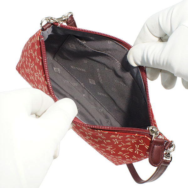 印伝 甲州印伝 印傳屋 上原勇七 化粧ポーチ 手提げ 4411 とんぼ 赤地×白漆 鹿革 本革 レザー 和柄 ブランド 冬物 冬ギフト クリスマス 贈り物 YM02 印伝 甲州印伝 印傳屋 上原勇七 化粧ポーチ 手提げ 4411 とんぼ 赤地