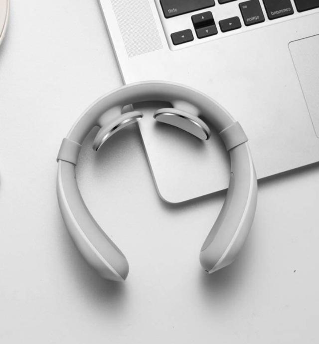 首 マッサージ器 SKG首マッサージ器 ネックマッサージ 首 健康グッズ 健康器具 男性 女性 ギフト プレゼント コードレス 機器 軽量 肩 EMS コードレス 肩こり解消 15段階強度調節 軽量 男女兼用 ネック リラックス ケア リラクゼーション