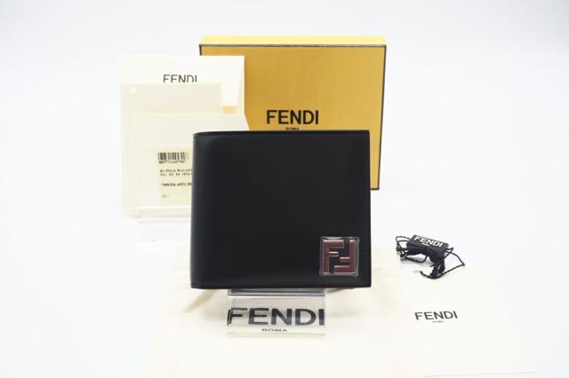 ☆安心の3大保証☆ Aランク ≪FENDI フェンディ/二つ折り財布≫ 7M0356 FFモチーフ ファブリック レザー コンパクトウォレット ブラック 送料無料