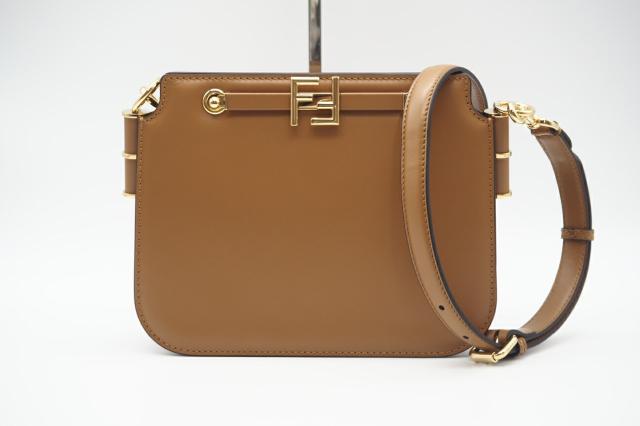 ☆安心の3大保証☆ ABランク ≪FENDI フェンディ/ショルダーバッグ≫ 8BT349 スムースレザー FFモチーフ タッチ ベージュ 美品 送料無料