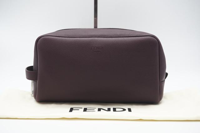 ☆安心の3大保証☆ Aランク ≪FENDI フェンディ/セカンドバッグ≫ 7AS378 フェンディローマ  レザー 型押しロゴ ボルドー 極美品 送料無料