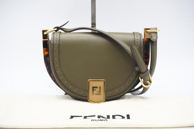 ☆安心の3大保証☆ Aランク ≪FENDI フェンディ/ショルダーバッグ≫ 8BT346 ムーンライト カーフスキン プレキシガラス カーキ ブラウン 送料無料