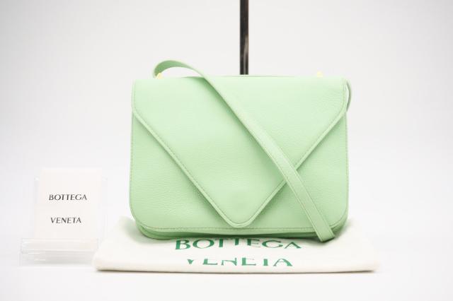 ☆安心の3大保証☆ Bランク ≪BOTTEGA VENETA ボッテガ ヴェネタ/ショルダーバッグ ≫ 667399 マウント レザー スモール エンベロープバッグ グリーン