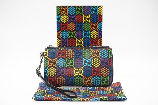 ☆安心の3大保証☆ Aランク ≪GUCCI グッチ/ポーチ≫ 603734 GGサイケデリック PVC レザー ブラック マルチカラー ロゴマーク 極美品 送料無料