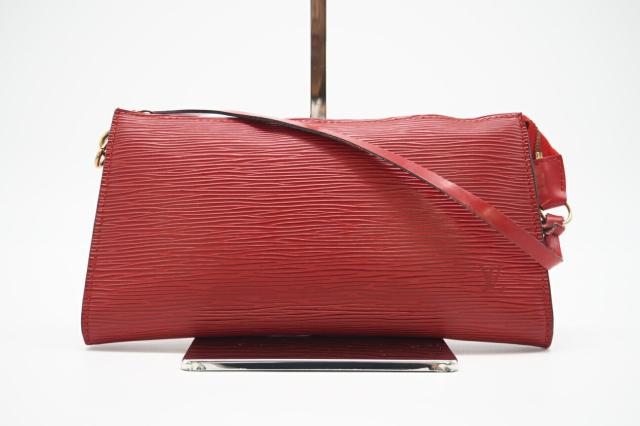 ★３日以内返品可★ LOUIS VUITTON ルイ ヴィトン M52947 モノグラム ポシェット アクセソワール カスティリアンレッド バッグ