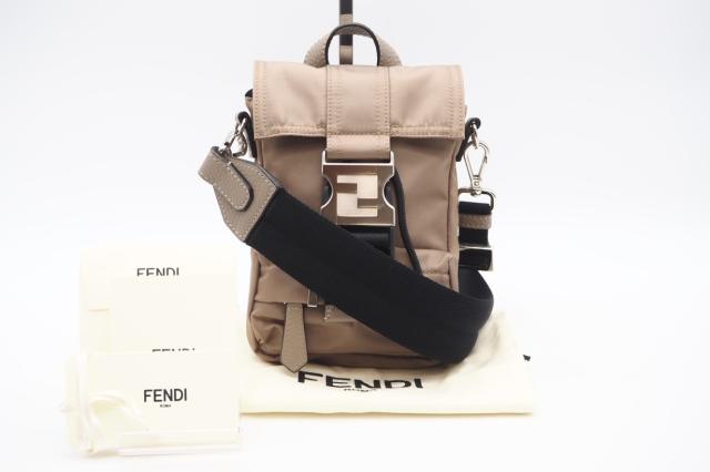 ★３日以内返品可★ FENDI フェンディ 7VZ068 ナイロン ズッカ フェンディネス ベージュ ショルダーバッグ