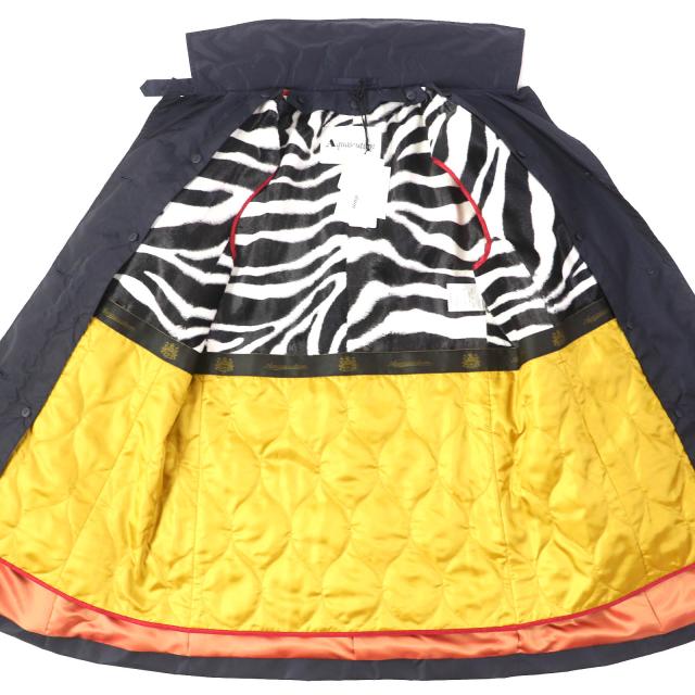 未使用品△Aquascutum アクアスキュータム 定価66000円 ゼブラ柄中綿
