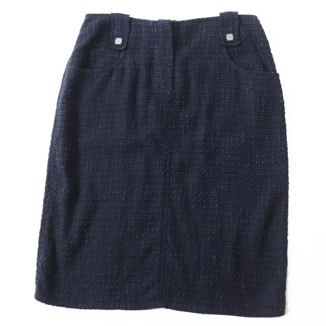 美品◎CHANEL シャネル 01P P17613 ウール コットン ロゴプレート ひざ丈 ツイードスカート ネイビー ブラック 40 フランス製 レディース