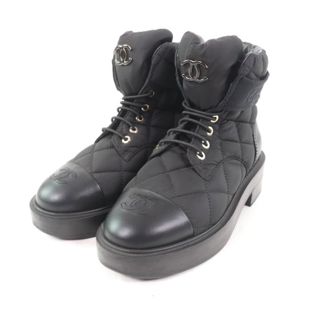美品★CHANEL シャネル G45125 ココマーク金具付 ロゴデザイン レザー使い マトラッセ ショートブーツ ブラック 35.5 伊製 レディース