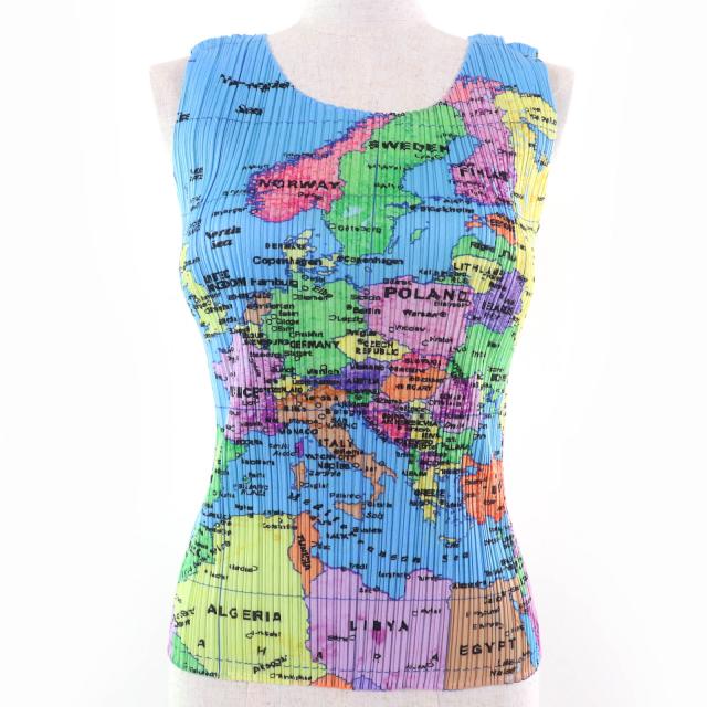極美品☆PLEATS PLEASE プリーツプリーズ イッセイミヤケ PP81-JK591 世界地図 ノースリーブ カットソー マルチ 3 正規品 レディース