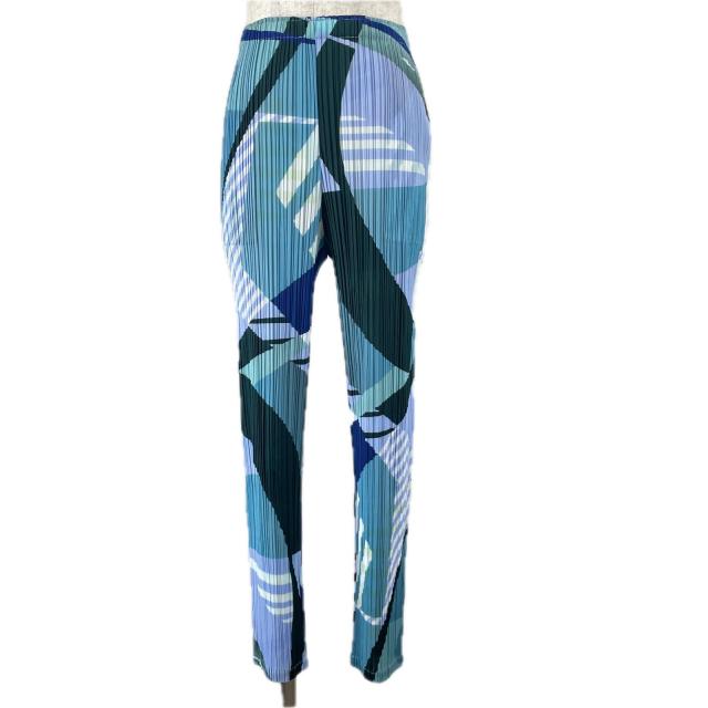 極美品▲PLEATS PLEASE プリーツプリーズ イッセイミヤケ 23年製 PP31JF673 プリーツ パンツ マルチ 4 日本製 正規品 レディース