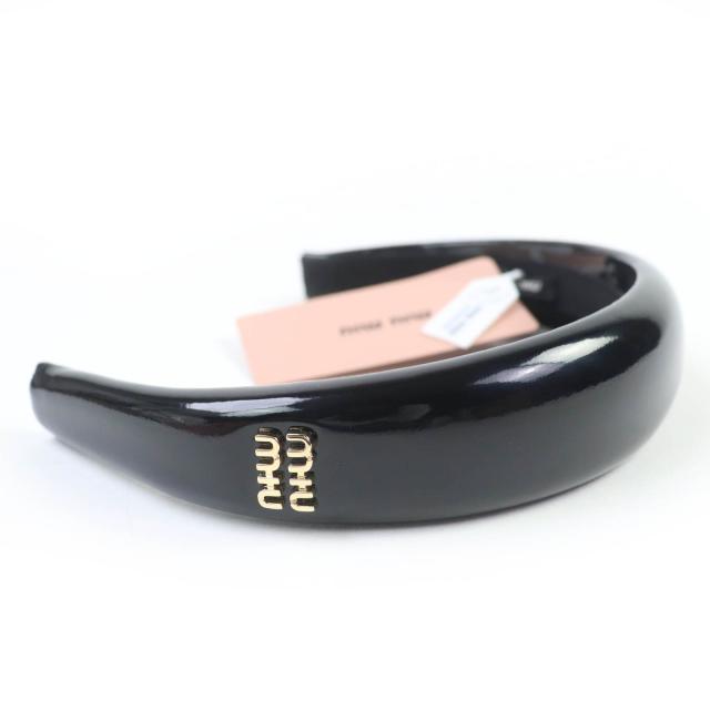 未使用品☆MIUMIU ミュウミュウ 5IH025 ロゴ金具 パテントレザー  ヘッドバンド カチューシャ ヘアアクセサリー ブラック 箱・保存袋付