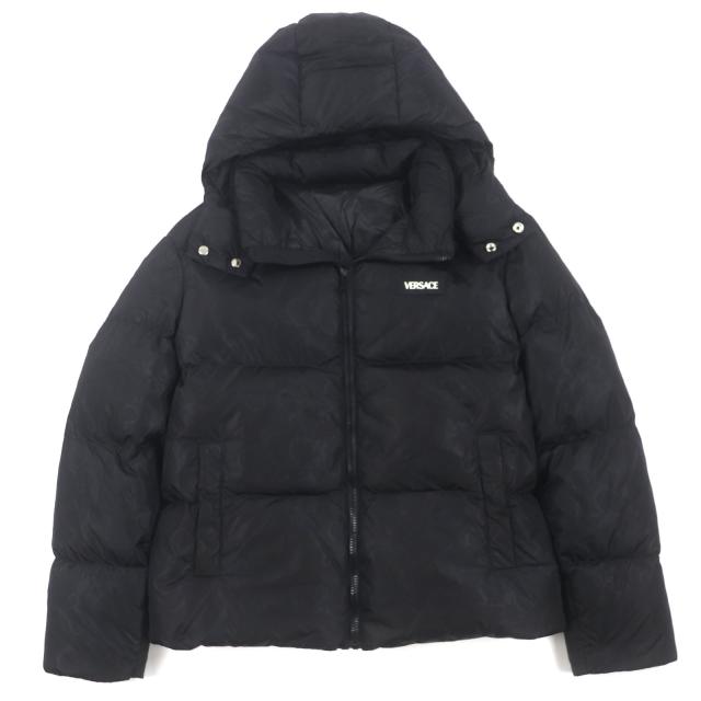 美品▼VERSACE ヴェルサーチ 2024年製 1007432 バロック 総柄 フーデッド WZIPUP ダウンジャケット 50 ハンガー・ガーメント付き 正規品