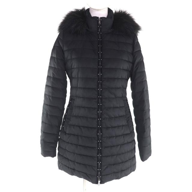 美品★EMPORIO ARMANI エンポリオ アルマーニ 6Z2B76 2NAGZ フェイクファー・フード・ロゴ金具付 スタッズ装飾 中綿コート 黒 40 正規品