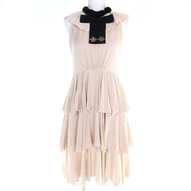 良品◇GUCCI グッチ 402985 シルク100％ 襟ミンク Bee刺繍 ティアード フリル ワンピース ベージュ系 38 イタリア製 正規品 レディース