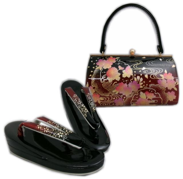 草履バッグセット 横花弁型 黒渋赤地桜菊金彩雪輪流水 フリー 24cm 振袖 成人式 卒業式 袴 着物 訪問着 振袖用 ぞうり はかま きもの 和柄
