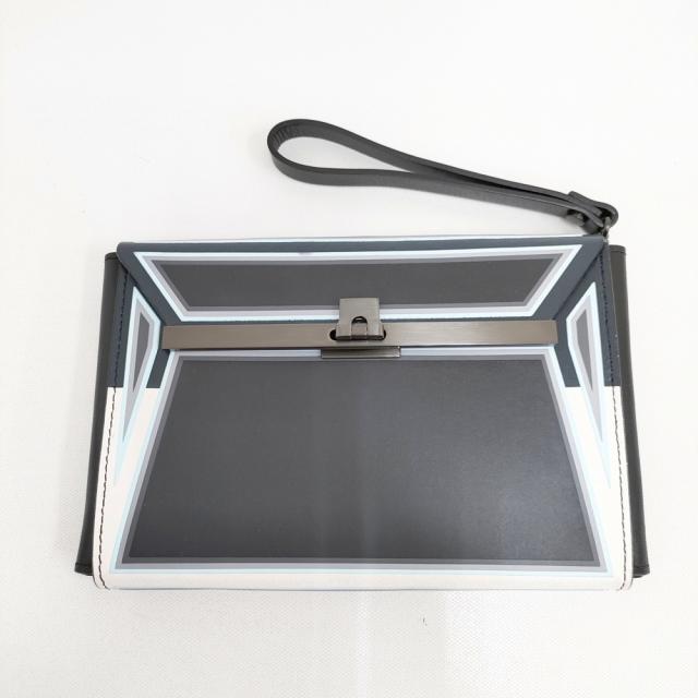 ISSEY MIYAKE レザー クラッチバッグ ブラック レディース イッセイミヤケ【中古】5-0819G◎