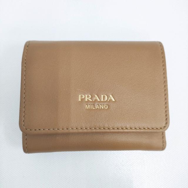 PRADA ソフトグレインレザー 財布 定価108900円 箱・タグ付き 1MH043 三つ折り財布 ブラウン レディース プラダ【中古】5-0614G♪