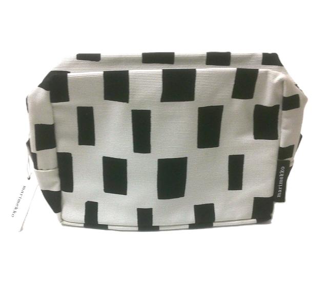 マリメッコmarimekko　ポーチ イソノッパ  ISO NOPPA 47755-192
