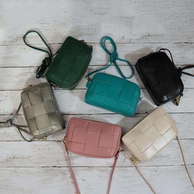 Pua Moena ピュアモエナ イタリアンシープスキン メッシュデザイン ポーチショルダー レディース PUMPM11057