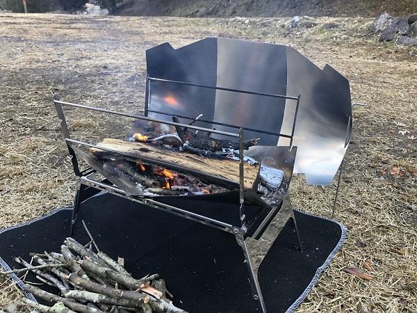 【Phoenixrise／PHR-TBG02】フェニックスグリル3枚火床《シルバーカラー》1台3役、高さ調整や機能拡張性に優れたソロキャンプ焚火台の決定版!!