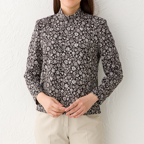 ブラウス レディース シニア 春夏 日本製 丹後ちりめん プリントブラウス 黒系 スタンドカラー 花柄 婦人服 ミセス 女性 40代 50代 60代 70代 80代 母の日 お母さん 小花柄 かわいい 上品 縮緬 春物 夏物　fuji　p24102