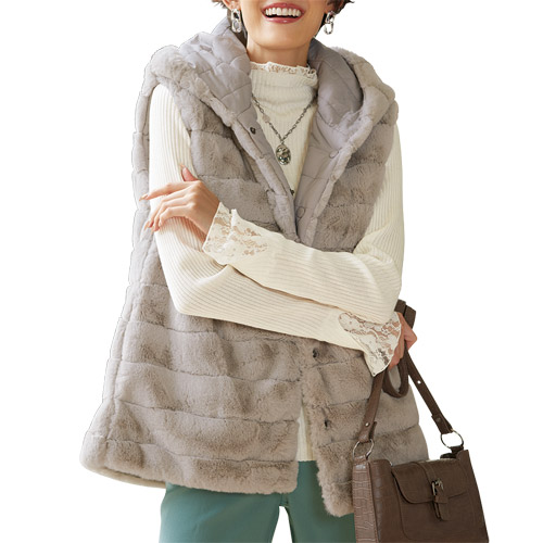 フェイクファーリバーシブルベスト フーディベスト 前開き ベージュ レディース 婦人服 ミセス シニア 女性 ジレ チョッキ ファーベスト キルティング キルトベスト シンプル シニアファッション 40代 50代 60代 70代 80代 母の日 お母さん 秋物 冬物 秋冬　nss　p25302