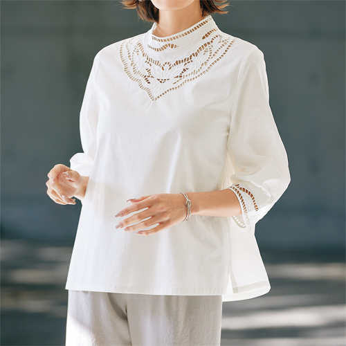 カットワーク刺しゅうブラウス ホワイト コットンブラウス 五分袖 ハイネック レディース 婦人服 ミセス シニア 女性 白 刺繍 無地 シンプル ナチュラル 上品 シニアファッション 40代 50代 60代 70代 80代 90代 母の日 お母さん おばあちゃん 春物 夏物 春夏　nss　p26873