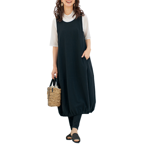 綿100％ 裾バルーンワンピース ブラック ワンピース ジャンパースカート ミモレ丈 レディース 婦人服 ミセス シニア 女性 膝下丈 ひざ下丈 黒 コットン コクーン クルーネック 丸首 無地 シンプル 40代 50代 60代 70代 80代 90代 母の日 お母さん 春夏　nss　p27294