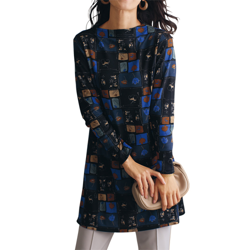 日本製 プリントチュニック ブラック系 チュニック 花柄 長袖 ボートネック プリント柄 柄物 レディース 婦人服 ミセス シニア 女性 大人 体型カバー おしゃれ モダン シニアファッション 40代 50代 60代 70代 80代 90代 母の日 お母さん 秋物 冬物 秋冬　nss　p27645