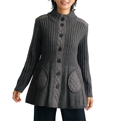 キルト切替えニットジャケット グレー ジャケット ニット 毛混 レディース 婦人服 ミセス シニア 女性 大人 キルト キルティング おしゃれ ハイネック 無地 シンプル フェミニン シニアファッション 40代 50代 60代 70代 80代 90代 母の日 お母さん 秋冬　nss　p27879