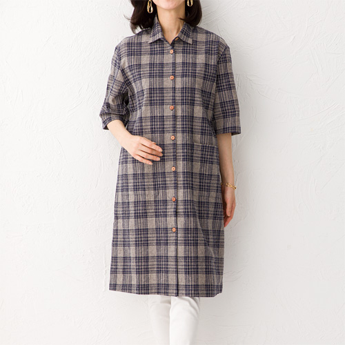 ワンピース 春夏 日本製 播州織シャツワンピース グレー系 チェック柄 綿麻 羽織り ひざ下丈 五分袖 レディース 婦人服 ミセス シニア 女性 ロングシャツ コットン カジュアル シンプル ファッション 40代 50代 60代 70代 80代 母の日 お母さん 春物 夏物　fuji　p24429