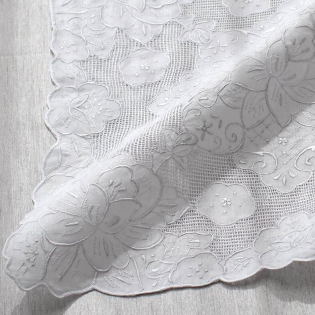 【送料無料】汕頭手刺繍　ハンカチ　7513 | ブライダル ハンカチ 結婚式 ハンカチ フォーマル ハンカチ ウェディング ハンカチ 刺繍 結ギフト 冠婚葬祭 白 ホワイト ウェディング 花嫁 新婦 レディース ギフト