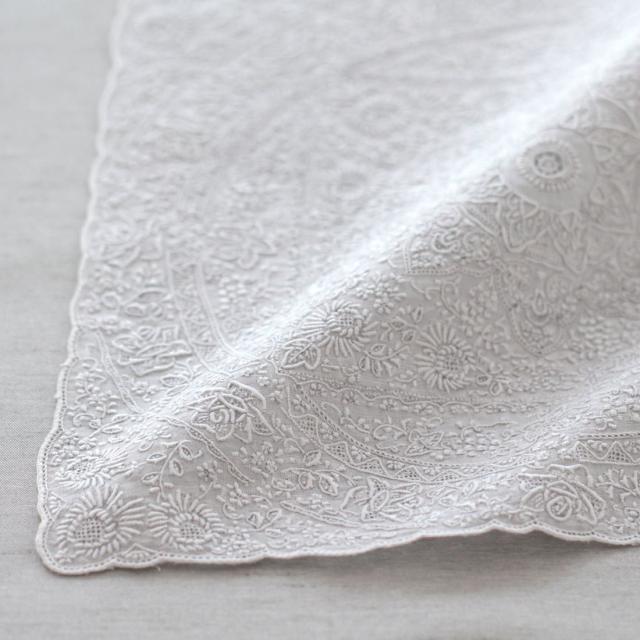 【送料無料】汕頭手刺繍　ハンカチ　ヘリテージ　1592 | ブライダル ハンカチ 結婚式 ハンカチ フォーマル ハンカチ ウェディング ハンカチ 刺繍 結ギフト 冠婚葬祭 白 ホワイト ウェディング 花嫁 新婦 レディース ギフト