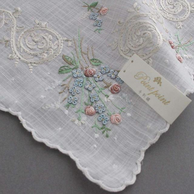 【送料無料】ポワンポワン　ベトナム手刺繍　ハンカチ　花スカラヘム