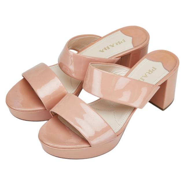プラダ サンダル ハイヒール サイズ：38 1/2 ベージュ パテントレザー レディース PRADA 【中古】