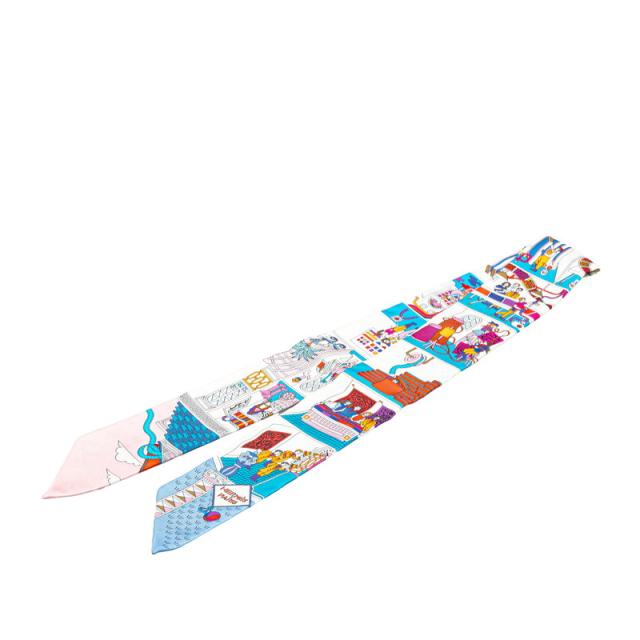 エルメス ツイリー LA MAISON DES CARRES メゾンデカレ スカーフ ホワイト マルチカラー シルク レディース HERMES 【中古】