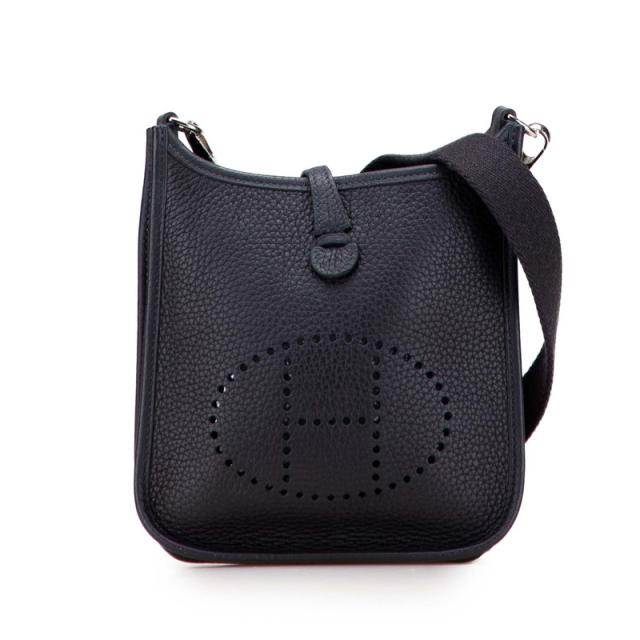 エルメス エヴリンTPM アマゾーヌ 斜め掛け ショルダーバッグ ダークネイビー シルバー金具 トリヨンクレマンス HERMES 【中古】