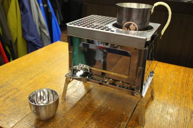 笑’s　コンパクト焚き火グリル　B-6君カン(燗)グリル・4点セット(B-6君本体・ステンレスメッシュカングリル・純銅　酒たんぽ・SUS二重ぐい呑み)　SHO-002-00+SHO-002-04+SHO-601-01+SHO-601-02