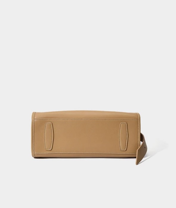 本革 ショルダーバッグ レディース 革 牛革 レザー シンプル 軽い