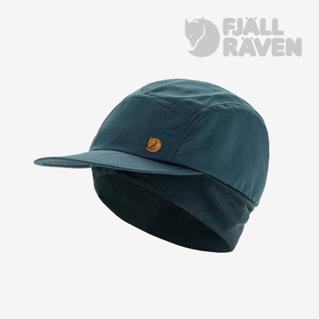 ・FJALLRAVEN｜Bergtagen Mountain Cap Merino Wool Jersey Earflap/ フェールラーベン/バーグターゲン マウンテン キャップ メリノ ウール ジャージー イヤーフラップ/マウンテンブルーｘダーク #