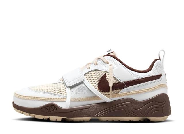 Travis Scott × Nike Zoom Field Jaxx White and Light Chocolate トラヴィススコット × ナイキ ズームフィールドジャックス ホワイトアンドライトチョコレート