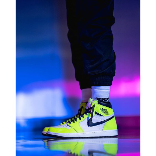 エアジョーダン 1 ハイ OG ボルト ヴィジョネア Nike Air Jordan 1 High OG Volt Visionaire 正規品 全国送料無料
