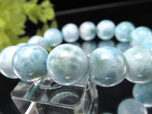 3A ラリマー ブレスレット 12.5mm-13mm × 16珠 曹灰針石 愛と平和の石 カリブ海の宝石 一点もの ドミニカ共和国産の通販はau PAY マーケット - Comrose天然石 ...