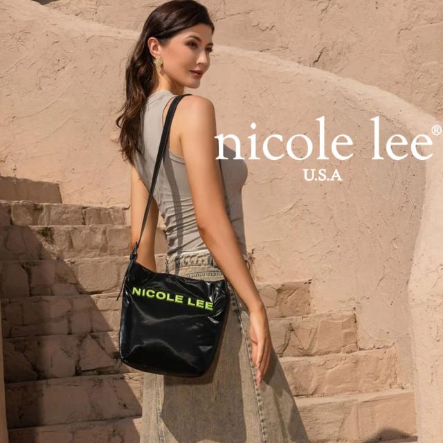 2024  新作  数量限定 NICOLE LEE ニコールリー P17014 BLACK PUFFY BUCKET CROSSBODY  レディース ナイロン バケットバッグ ナナメ掛けショルダー バケツバッグ カジュアル ショルダー 通勤通学 nicolelee ニコルリー パデッド ベロアデザイン ライムグリーンロゴ ブラック