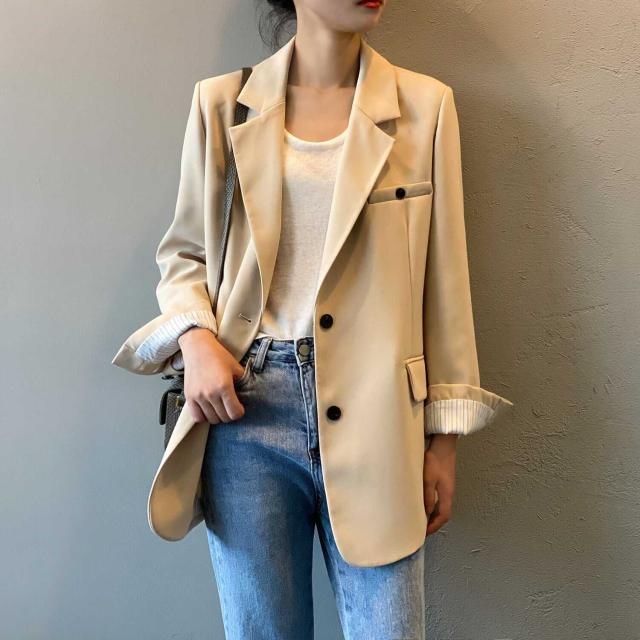 レディース ジャケット 上着 テーラードジャケット 美シルエット スーツ 韓国 インスタ映え 高見え スタイルアップ 可愛い かわいい かっこいい 大人 上品 きれいめ シンプル クラシック