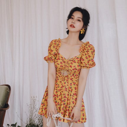 水着 カップル 体系カバー水着 かわいい 大人可愛い きれいめ セクシー sexy 花柄 カジュアル ナチュラル ゴージャス 華やか 大人 大人っぽい おしゃれ お洒落 レトロ 主役級 存在感 女っぽ